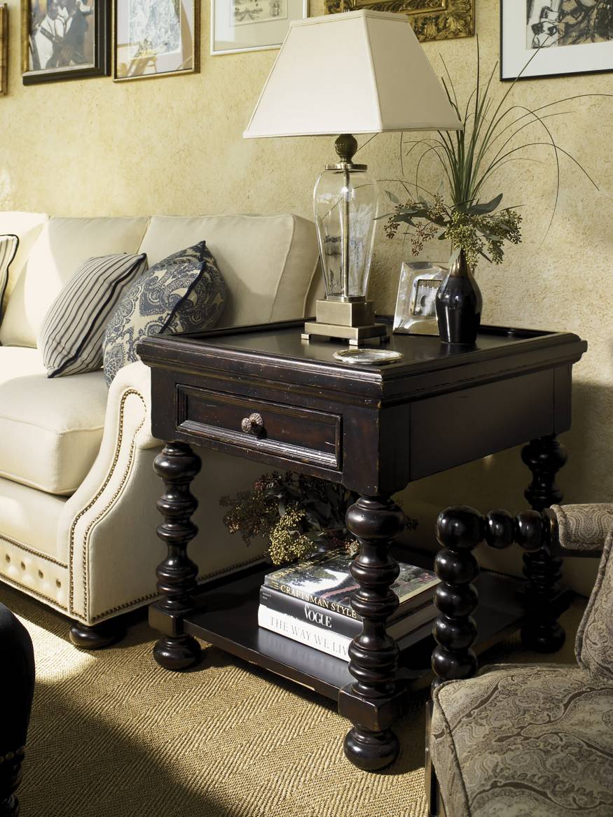 619-943 | Explorer End Table | Kingstown| Lexington Home Brands