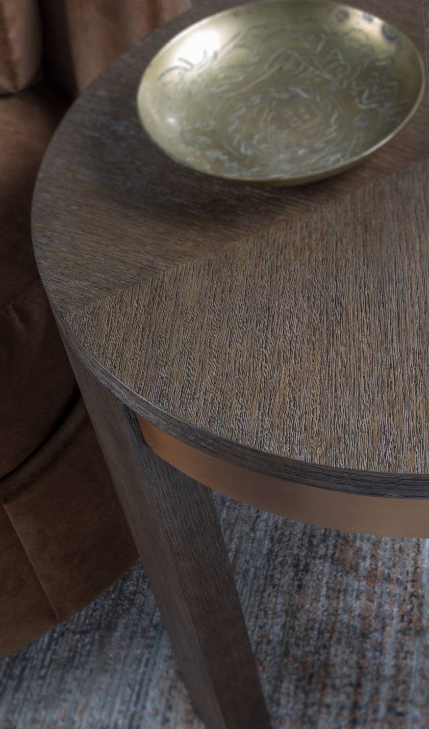 2371-953 | Andare Round End Table | Andare| Lexington Home Brands