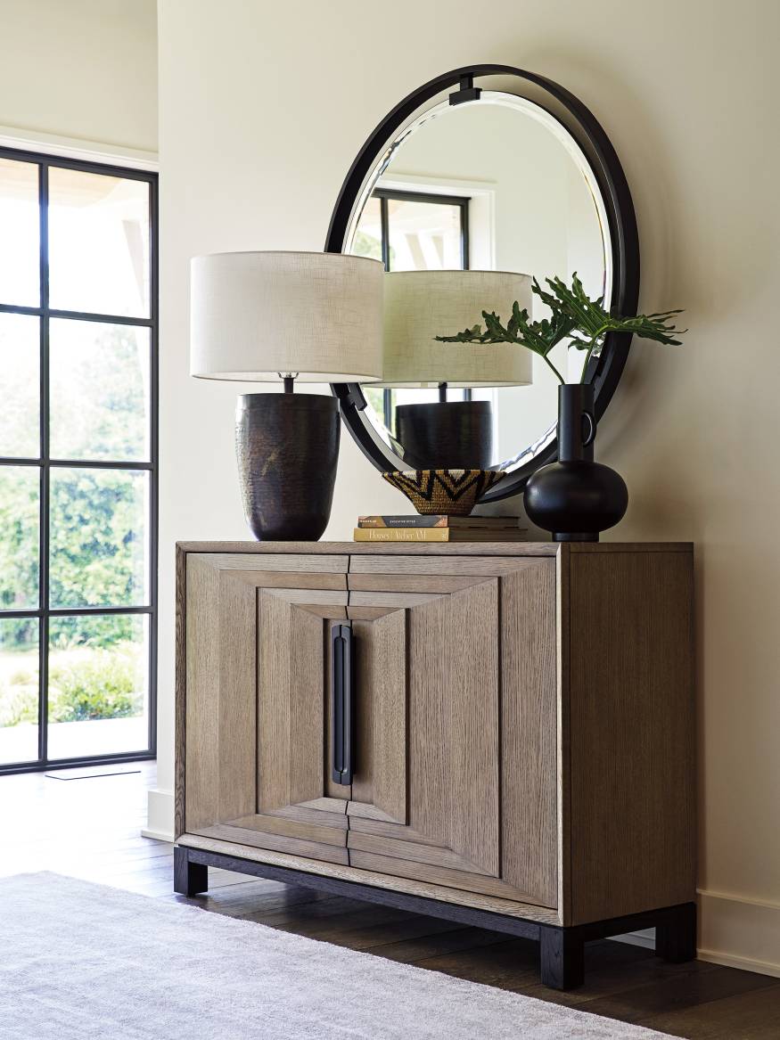 416-973 | Tripoli Hall Chest | Zanzibar| Lexington Home Brands