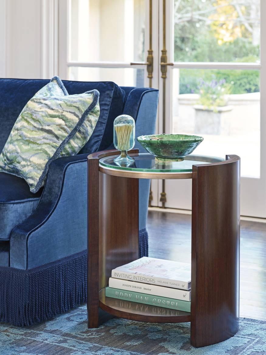 743-956 | Lennox Round Accent Table | Rendezvous| Lexington Home